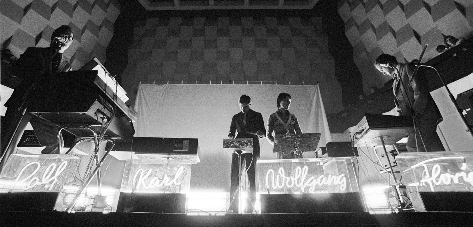 Autobahn: The Electronic Road Trip – Electronic Sound