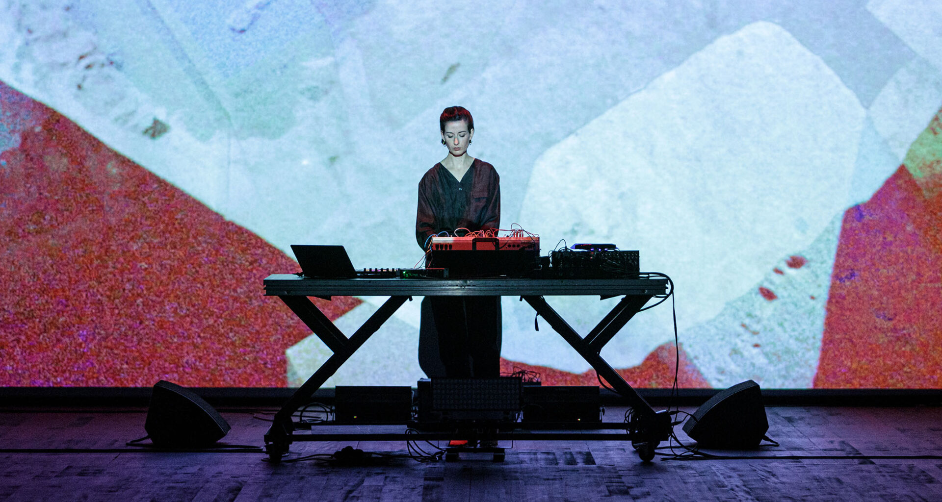 Maya Shenfeld: Shine On – Electronic Sound